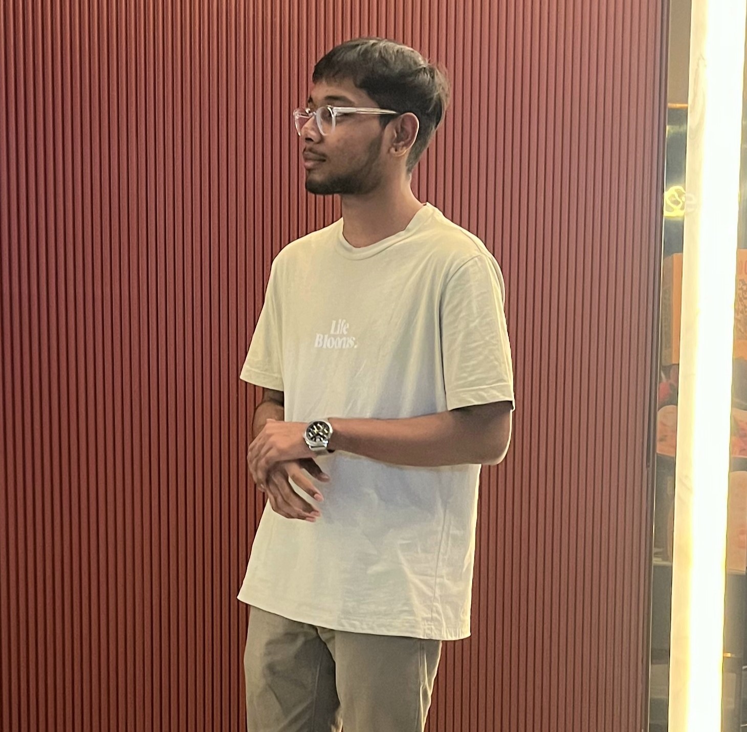 MOLOG - Creative Agency | Branding, Digital & Content Solutions